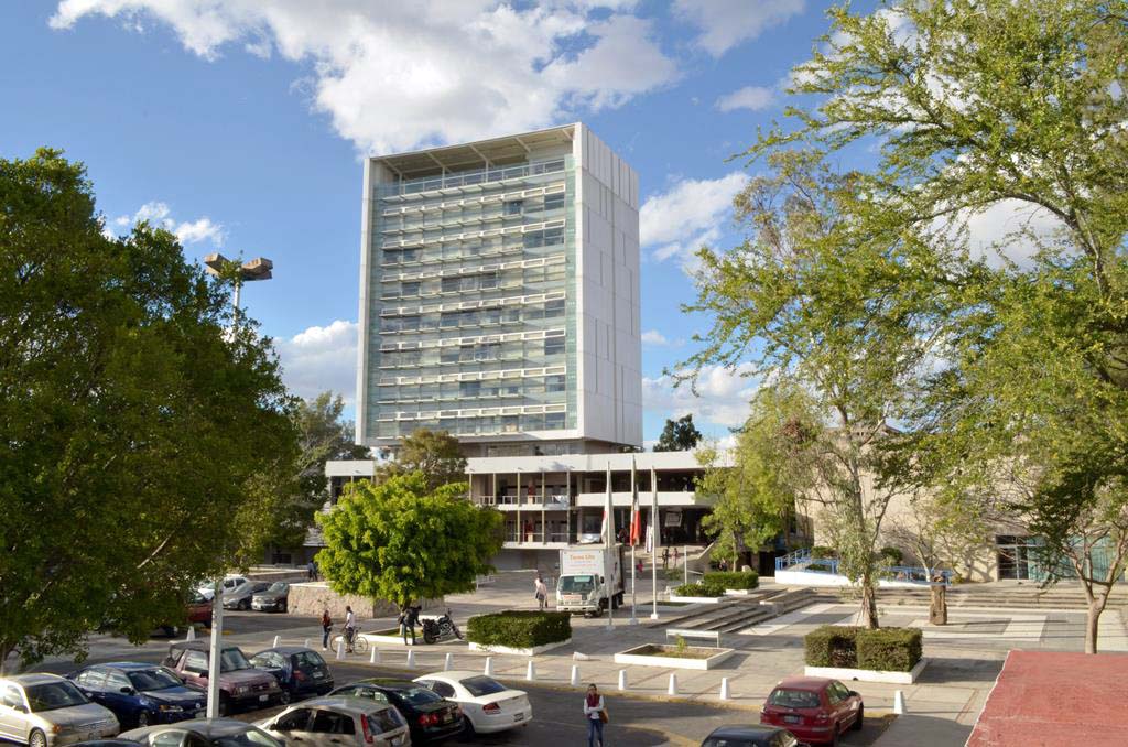 File:Ingreso, CUAAD.jpg - Wikimedia Commons